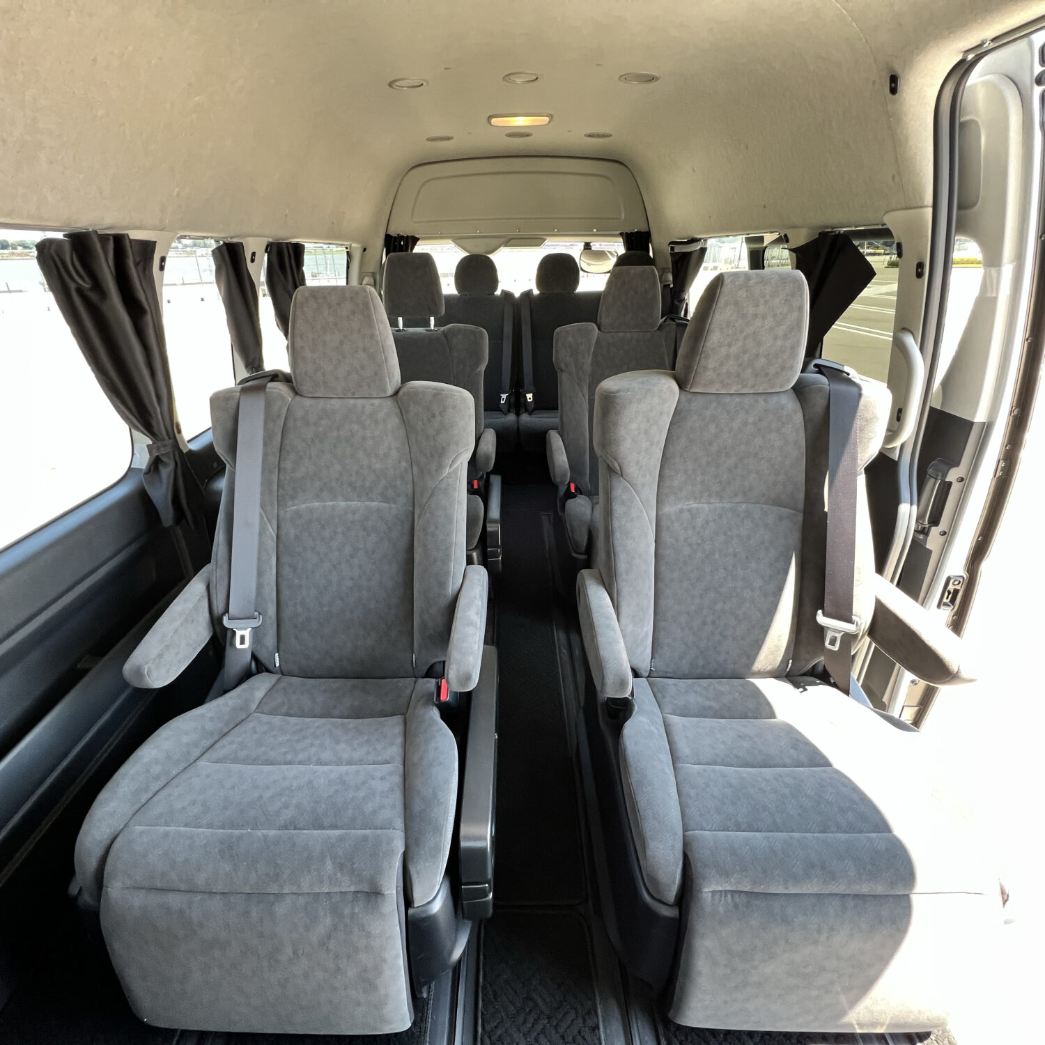 TOYOTA HIACE Business Saloon - Fuji Taxi - We provide premier taxi ...